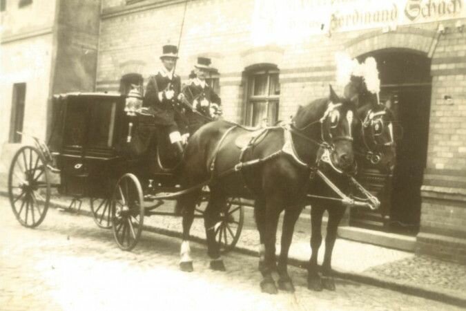 Cenaze hizmetleri Ferdinand Schach Wittenberger Beerdigungsinstitut, Wittenberg, foto