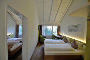 Hotel Sommerau (Graubünden, region Plessur, Emserstrasse, 4), otel  Chur'dan