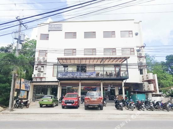 Otel RedDoorz Plus near Holy Name Medical Center, Tagbilaran, foto