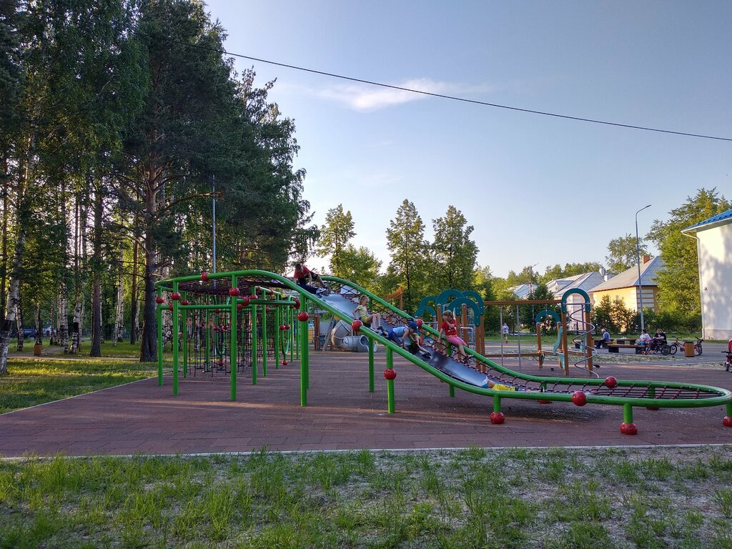 Oyun alanı Playground, Serov, foto
