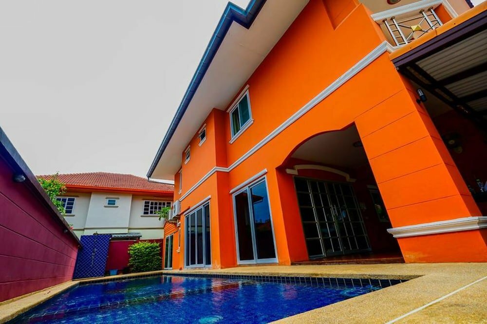 Otel Baan Orange View Point Pool Villa by Pinky, Pattaya, foto