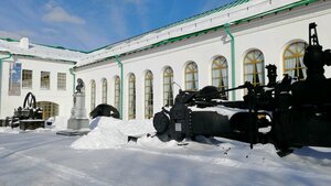 Промышленные механизмы (Gorkogo Street No:4А), turistik yerler  Yekaterinburg'dan