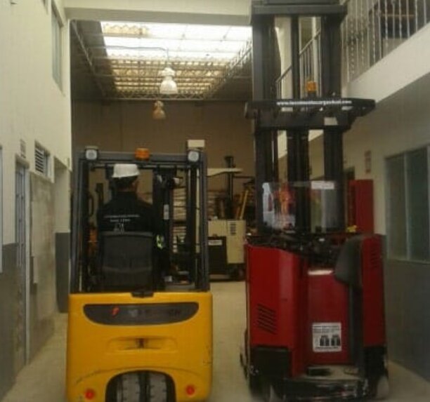 i̇nşaat ekipmanı kiralama Tecnimontacargas Dual Ltda, Bogota, foto