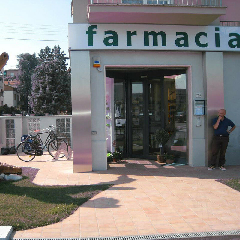 i̇laç firmaları Farmacia Volturno, Parma, foto