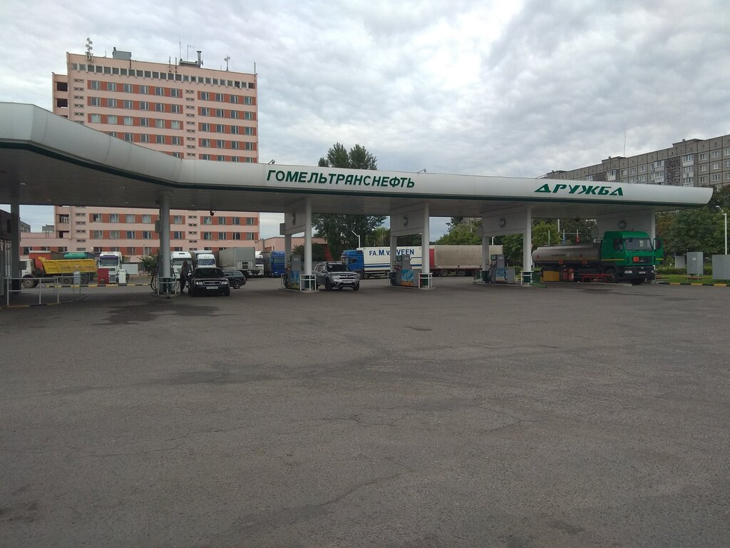 Benzin istasyonu Azk Gomeltransneft Druzhba, Gomel, foto