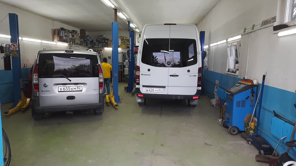 Otomobil servisi Avtotechcentr, Kırım Cumhuriyeti, foto