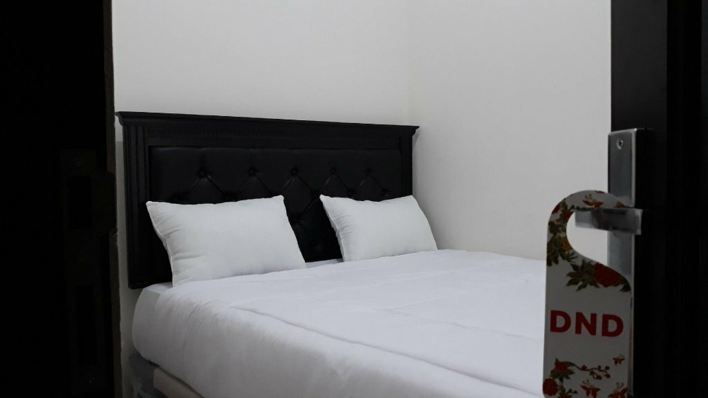 Otel Oyo 2443 Inn Joy, Semarang, foto