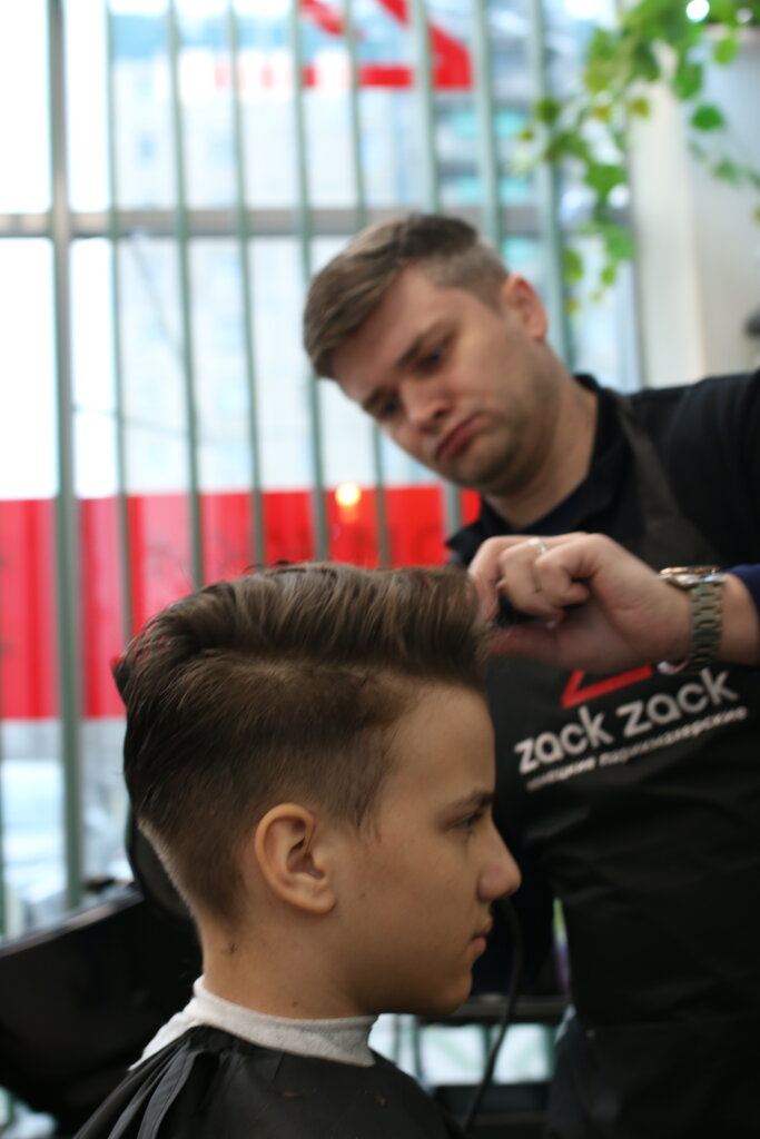 Kuaförler Сеть экспресс-парикмахерских Zack Zack, Saint‑Petersburg, foto
