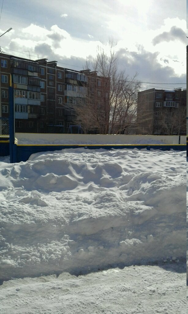 Buz pateni pistleri Ice rink, Çeliabinsk, foto