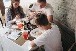 Oliva del Mar (улица Ленина No:78Б, село Оленевка), restoran  Kırım Cumhuriyeti'nden
