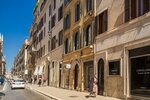 Tritone Top House (Lazio, Roma, Via Crispi Francesco, 10), daireler  Roma'dan