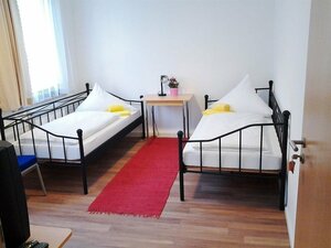 Homestay Nürnberg (Bavaria, Nürnberg, Bulmannstraße, 30), otel  Nurnberg'den