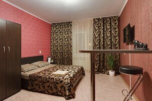 Mini-hotel Krysha (улица Владислава Зубенко No:31), otel  Harkiv'den