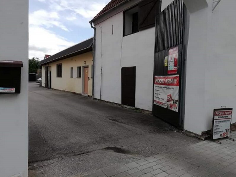 Evcil hayvan yetiştiricileri Prodej krmiv a květin Ve dvoře, Ceske Budejovice, foto