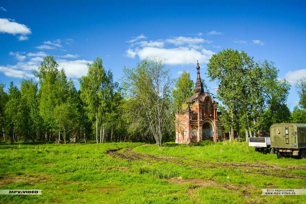 Turistik yerler Тихвинские ворота, Novgorodskaya oblastı, foto