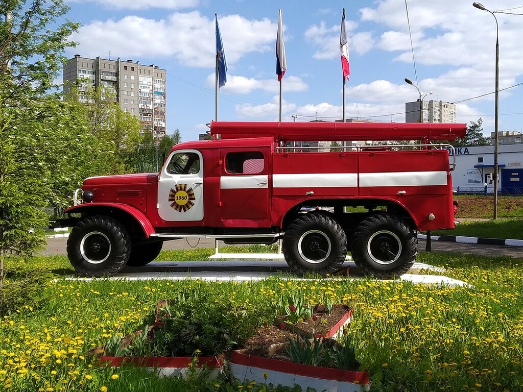 Teknoloji anıtı Пожарный автомобиль АЦ-30, Izhevsk, foto