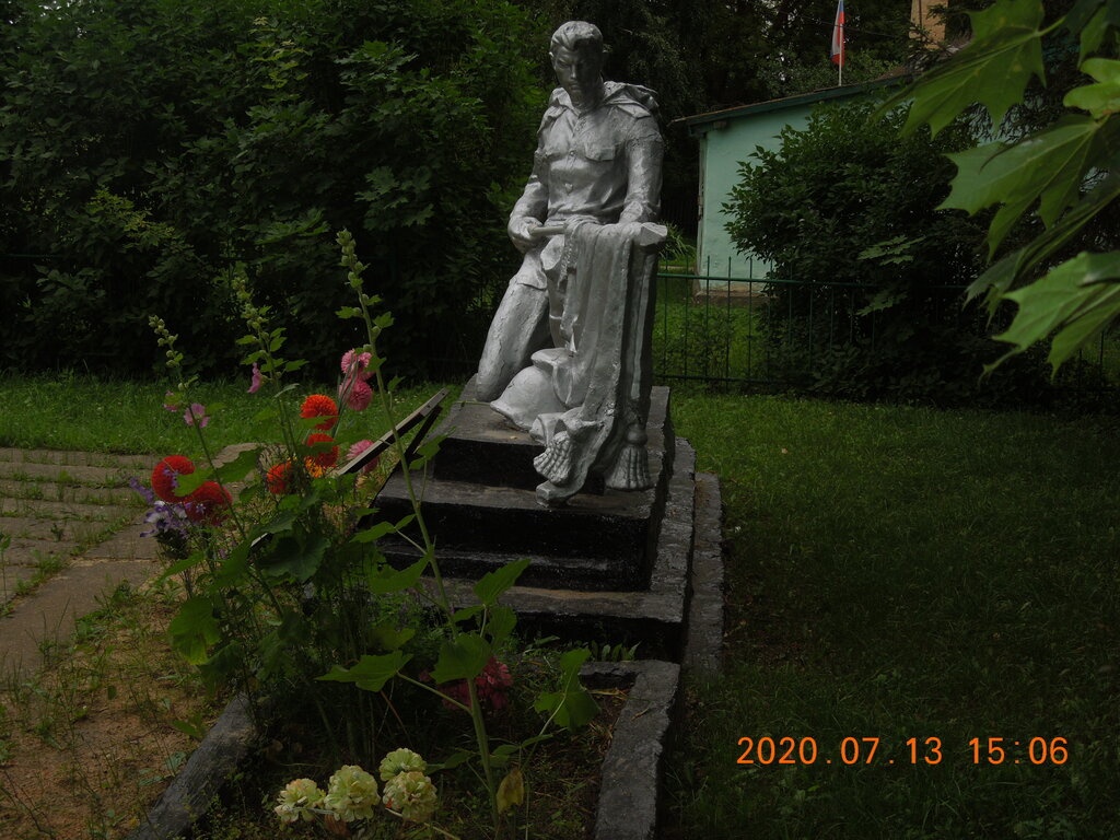 Anıt, heykel Братская могила советских воинов, Orlovskaya oblastı, foto
