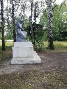 Скорбящая мать (Tula Region, Arsenyevskiy rayon, selskoye poseleniye Astapovskoye, derevnya Astapovo), anıt, heykel  Tulskaya oblastından