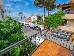 Agi la Pinta (Canarias, Santa Cruz de Tenerife, San Cristóbal de la Laguna, Calle la Pinta), otel  Katalonya'dan