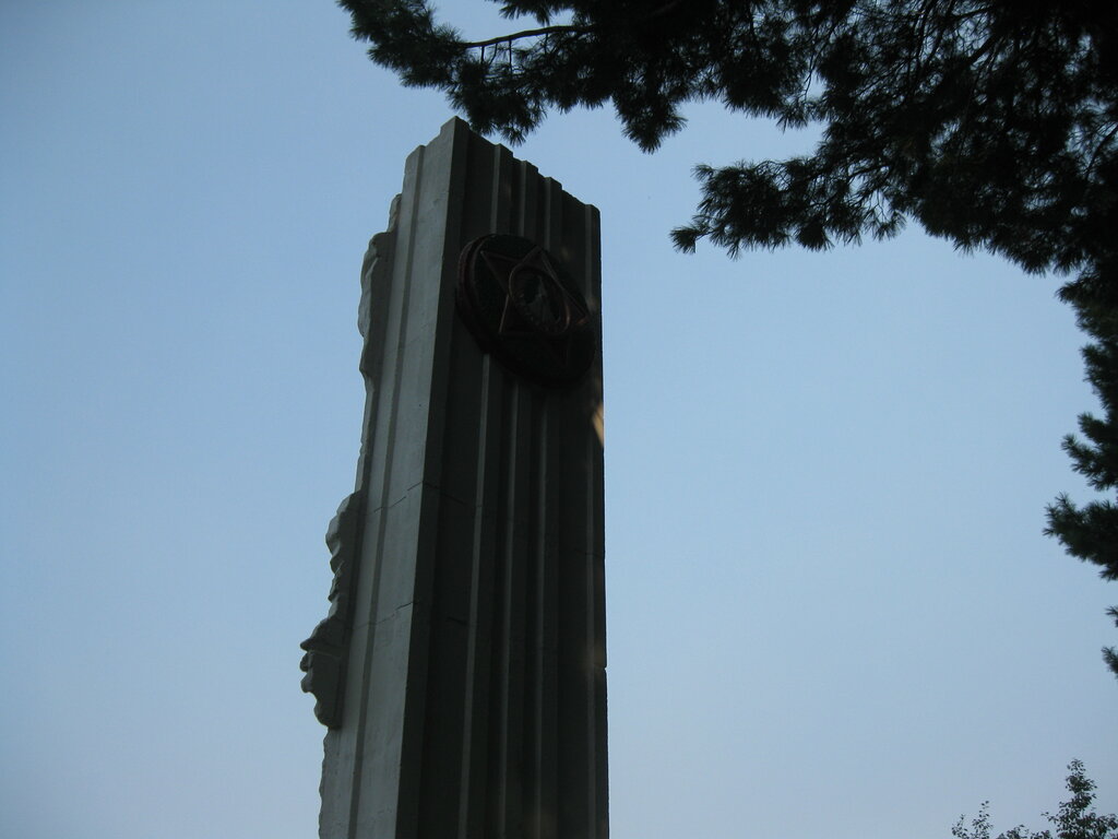 Anıt, heykel Солдат, Sverdlovskaya oblastı, foto