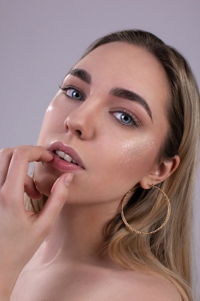 Kaş ve kirpik salonu Koi Studio, Saint‑Petersburg, foto