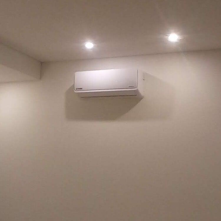 Kiralama noktası C. R Air Conditioning and Refrigeration, , foto