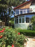 Lesnoy Uyut (Советская улица No:15А, посёлок городского типа Понизовка), otel  Kırım Cumhuriyeti'nden