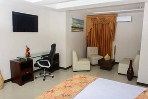 Hotel Yubarta (Valle del Cauca, Municipio de Santiago de Cali, Comuna 8, Primitivo Crespo, Calle 27C 1), otel  Buenaventura'dan