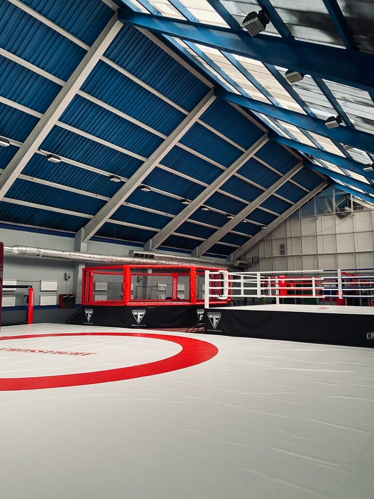 Spor ve jimnastik salonları Skvosh, Novokuznetsk, foto