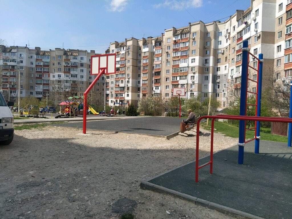 Spor alanı Баскетбольная площадка, Simferopol (Akmescit), foto