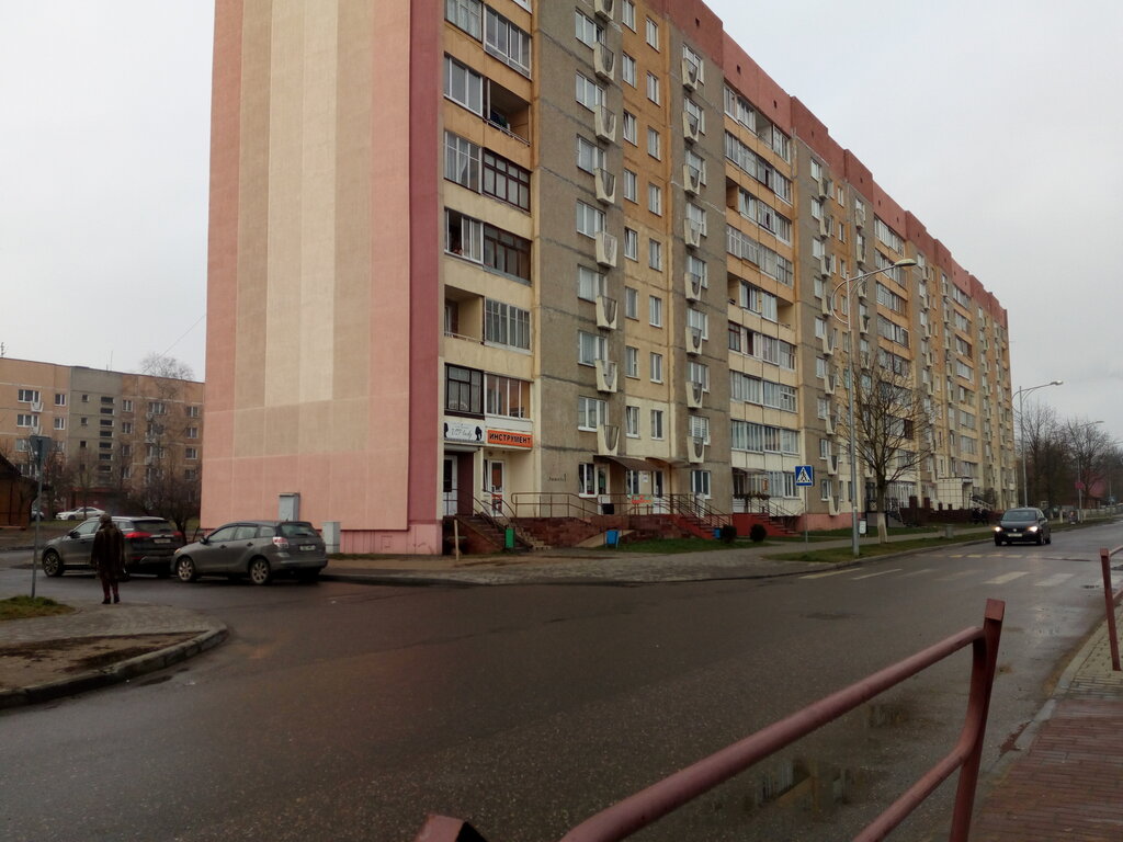 Elektrik ve benzinle çalışan aletler Instrument magazin Ip Kakhno D. I., Lida, foto