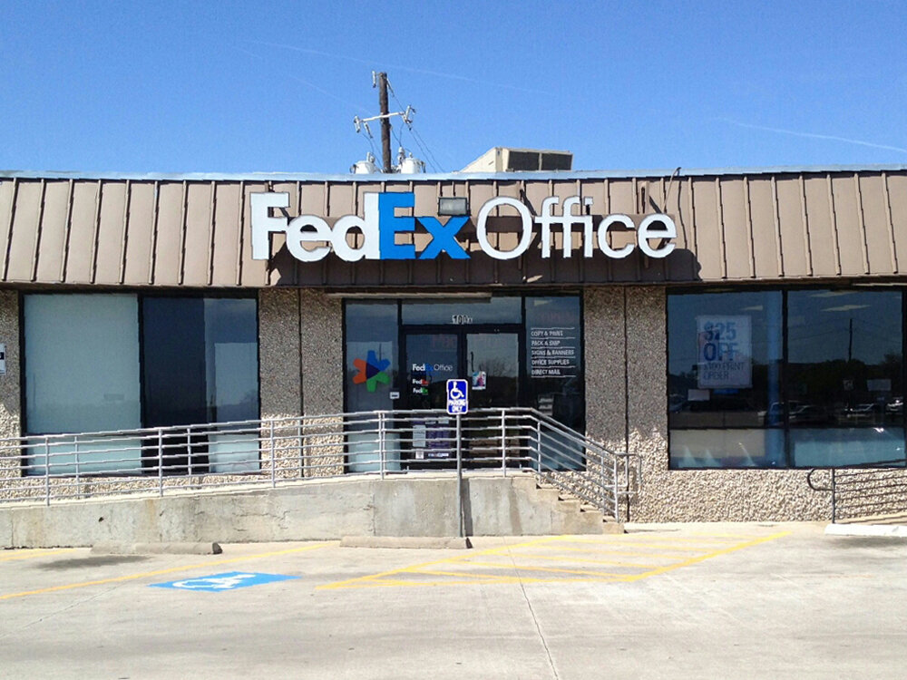 Fotokopi dükkanları FedEx Office Print & Ship Center, Dallas, foto