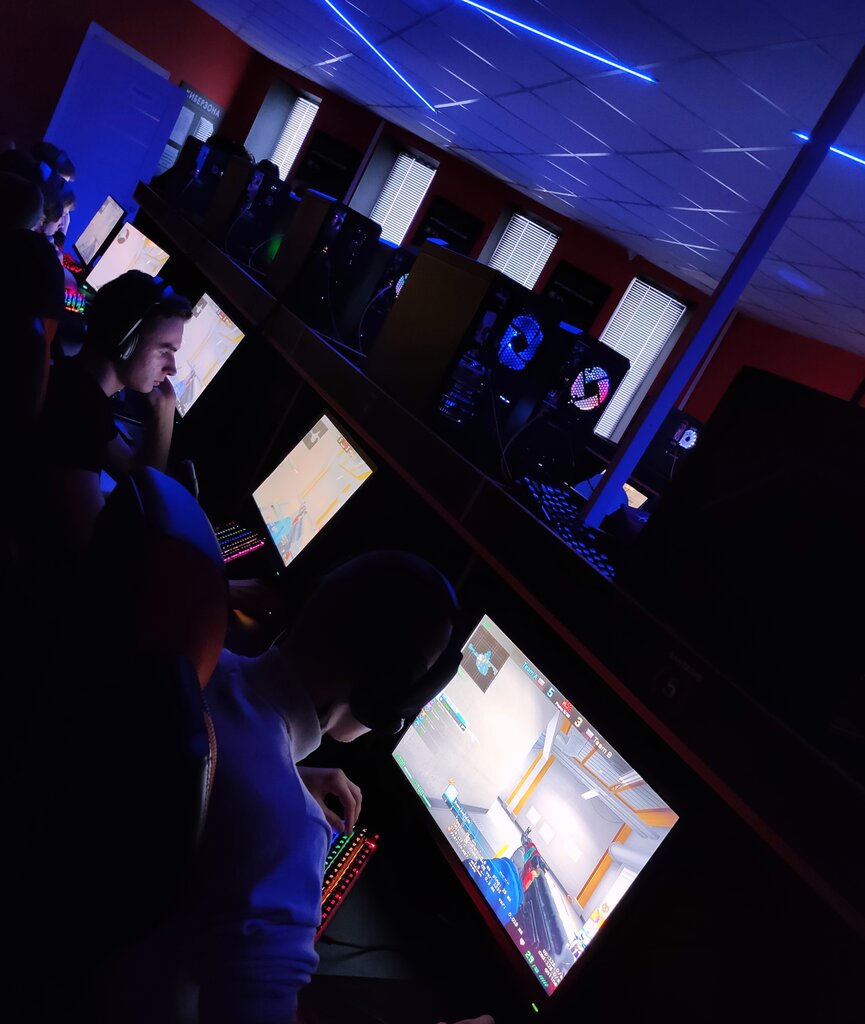 i̇nternet kafeler Cyberzone, Vladimir, foto