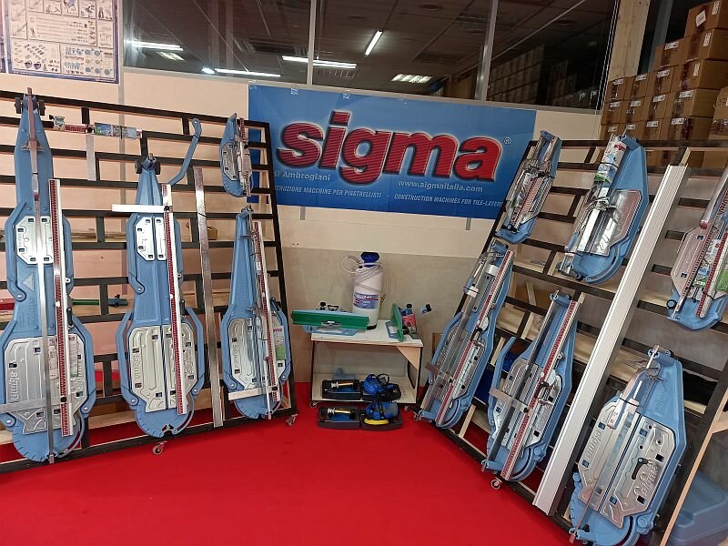i̇nşaat gereçleri Tile cutters Sigma in Russia, Moskova, foto