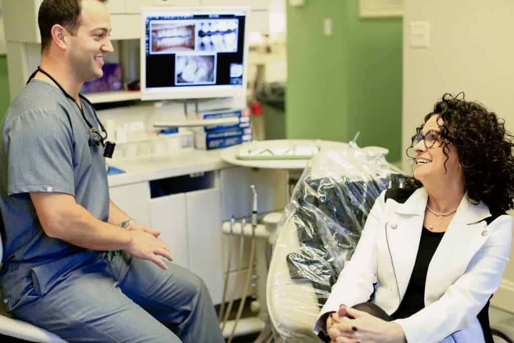 Özel ağız ve diş sağlığı klinikleri ve muayenehaneleri Akron Smile, Ohio Eyaleti, foto