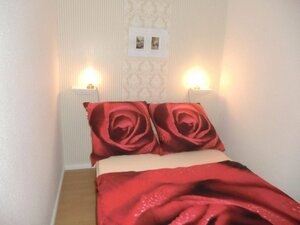 Apartmenthaus Rosenflair Ferienwohnungen (Saxony-Anhalt, Salzlandkreis, Schönebeck (Elbe), Schönebeck, Breiteweg), otel  Saksonya‑Anhalt'tan