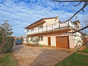 Apartment 930 (Istria County, Fažana, Valbandon), otel  Dünya'dan