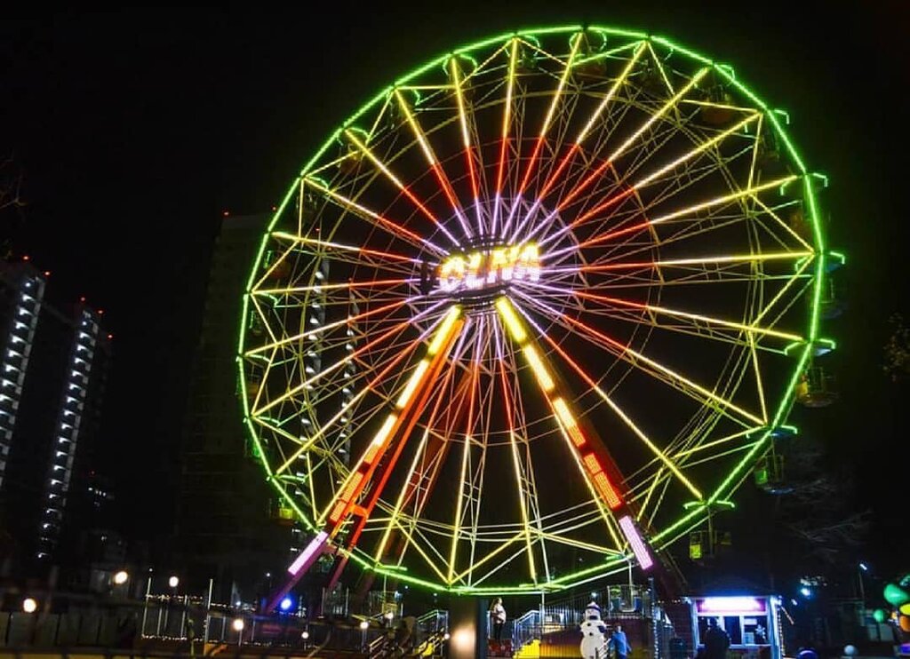 Lunapark Amusement park, Novorossiysk, foto