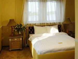 Faraon Floatel (Ukraine, Kiev, Moorage 7 Stolichnoe Highway 26 Km), otel  Kiev'den