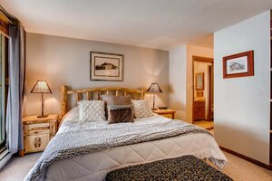 Mountain Views From This Plaza - Sleeps 6 2 Bedroom Condo - No Cleaning Fee! by RedAwning (Colorado, Gunnison County, Crested Butte), otel  Kolarado Eyaleti'nden