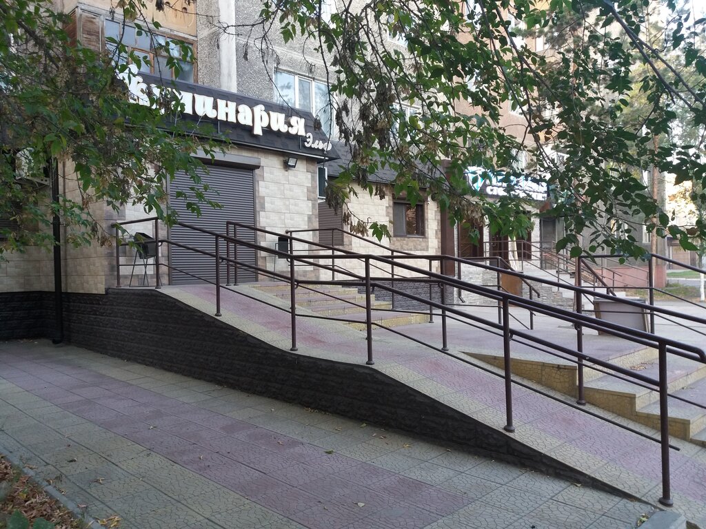 Hazır gıda satan yerler Elf, Semey, foto