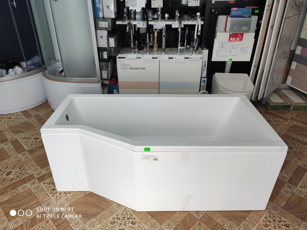 Banyo ve klozet mağazaları Santehnika, Salihorsk, foto