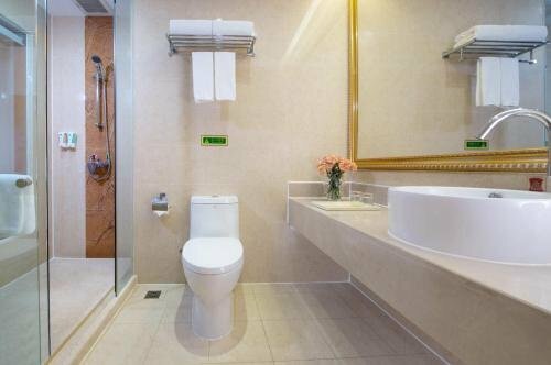 Otel Vienna Hotel Shanghai Songjiang Wanda, Şanghay, foto