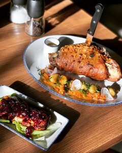 Дядя дымов (Karla Libknekhta Street No:11/20), restoran  Tarusa'dan