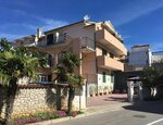 Petar - 150m from the city center - SA2-Terasa (Šibenik-Knin County, Vodice, Vodice), kısa süreli konaklama