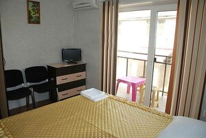 South courtyard (Vzlyotnaya ulitsa No:27а, stanitsa Golubitskaya, sadovyye uchastki PK Kavkaz), otel  Krasnodarski krayından