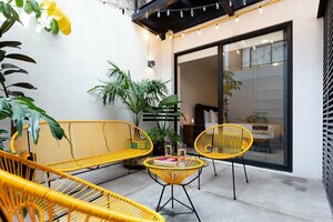 Cozy & Hip Roma Apt With 2 Private Terraces! (Mexico City, Callejón Romita), otel  Mexico'dan
