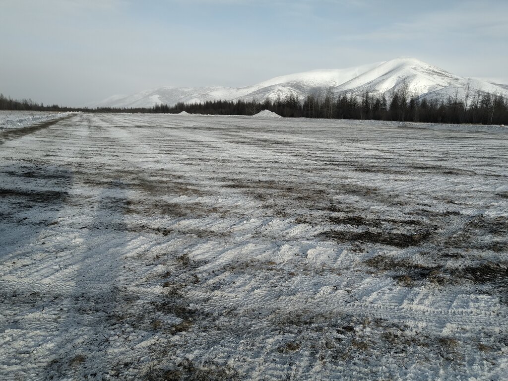 Havaalanları аэропорт Усть-Омчуг, Magadan Bölgesi, foto