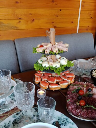 Kafe Witch mountain, Minskaya oblastı, foto