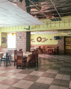 Onezhskij (ulitsa Dzerzhinskogo No:2), restoran  Medvezhyegorsk'tan